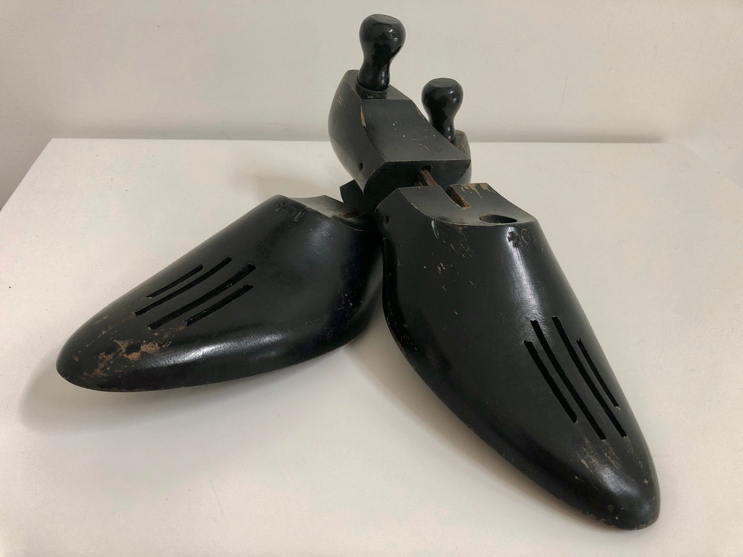 Vintage Pair of WOOD SHOE STRETCHERS, Black Wood Shoe Trees, Shoe ...