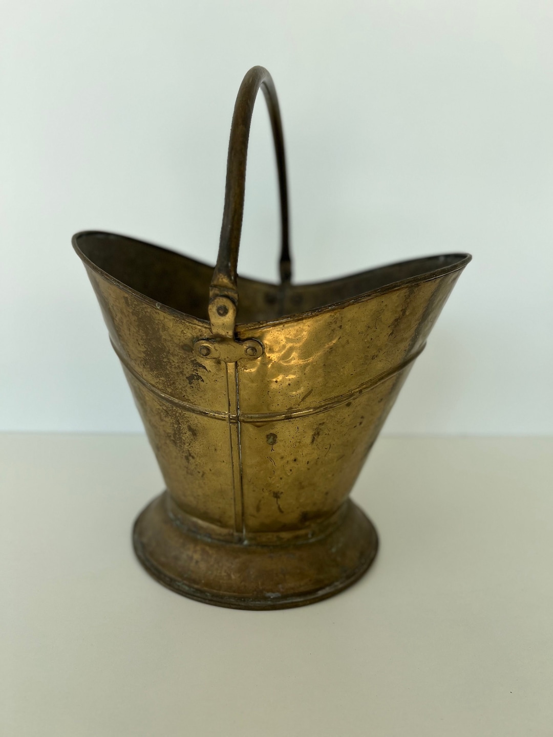 Vintage BRASS COAL BUCKET, Early 1900s Brass Pail W/ Handle, Pedestal ...