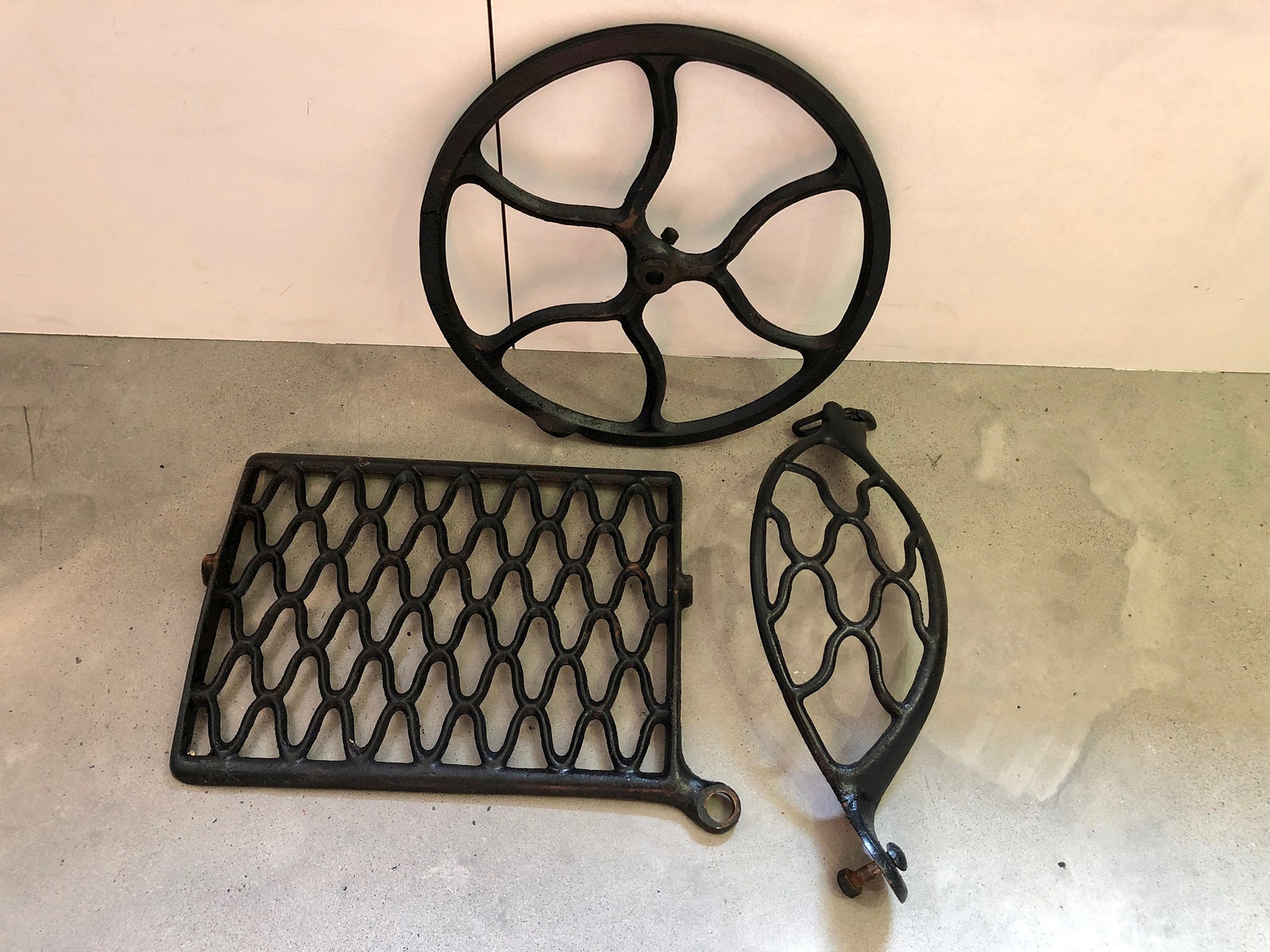 Vintage SINGER TREADLE SEWING Machine Parts Early 1900s Your | Etsy