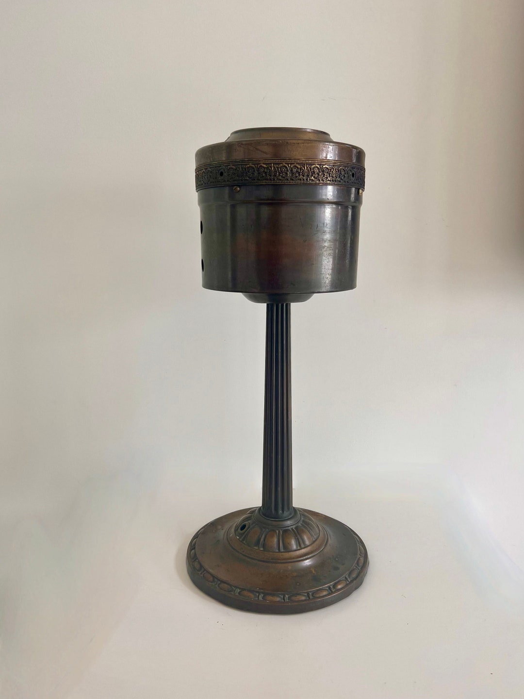 Vintage GM (general Motors) RADIO STAND / Frequency Converter, Model ...