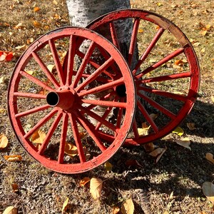 Vintage Large! 1900s CARRIAGE WAGON WHEEL, 25" Red Mid-size Wood Wheel ...