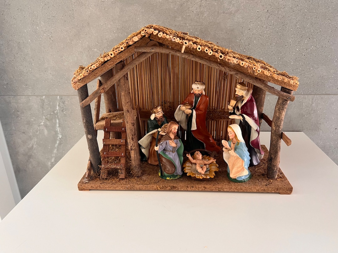 Vintage RUSTIC NATIVITY SCENE, Wood & Resin 6 Piece Nativity Scene in ...