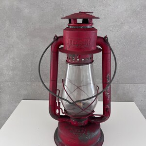 Vintage RED BEACON LANTERN, Rusted Weathered G.S.W. Quality Kerosene ...