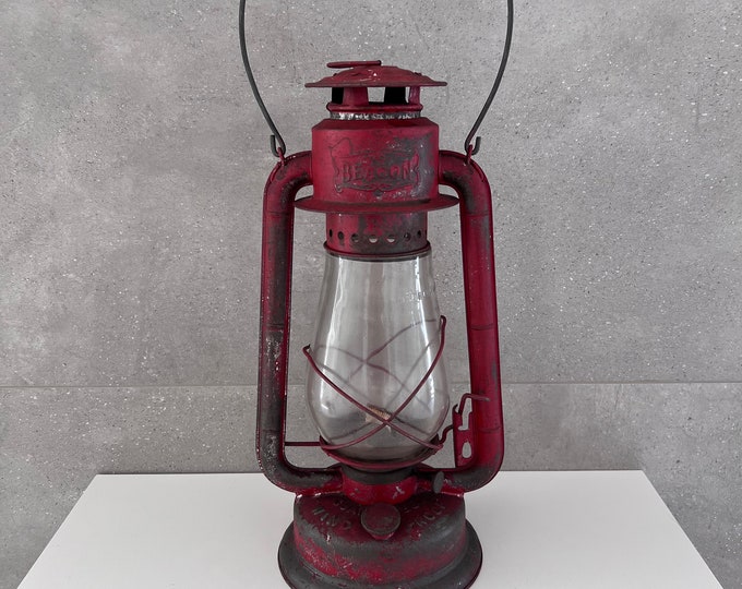 Vintage RED BEACON LANTERN, Rusted Weathered G.S.W. Quality Kerosene ...