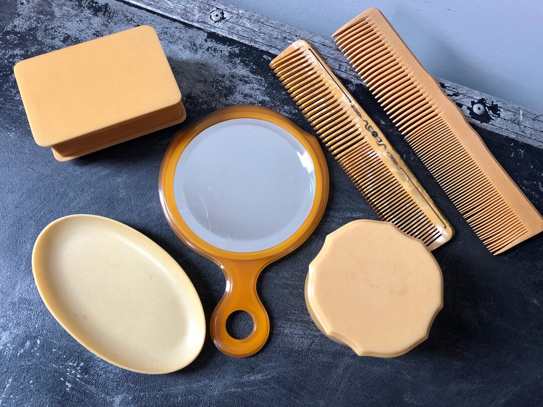 Vintage SALE BAKELITE VANITY Set, Dresser 6 Piece Set of Bakelite ...