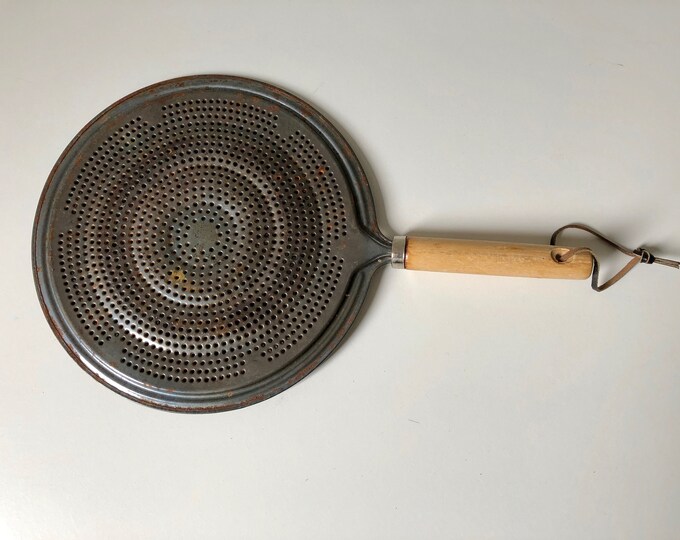 Vintage Gas STOVE HEAT DIFFUSER W/ Wood Handle, Antique Kitchen, Tin ...