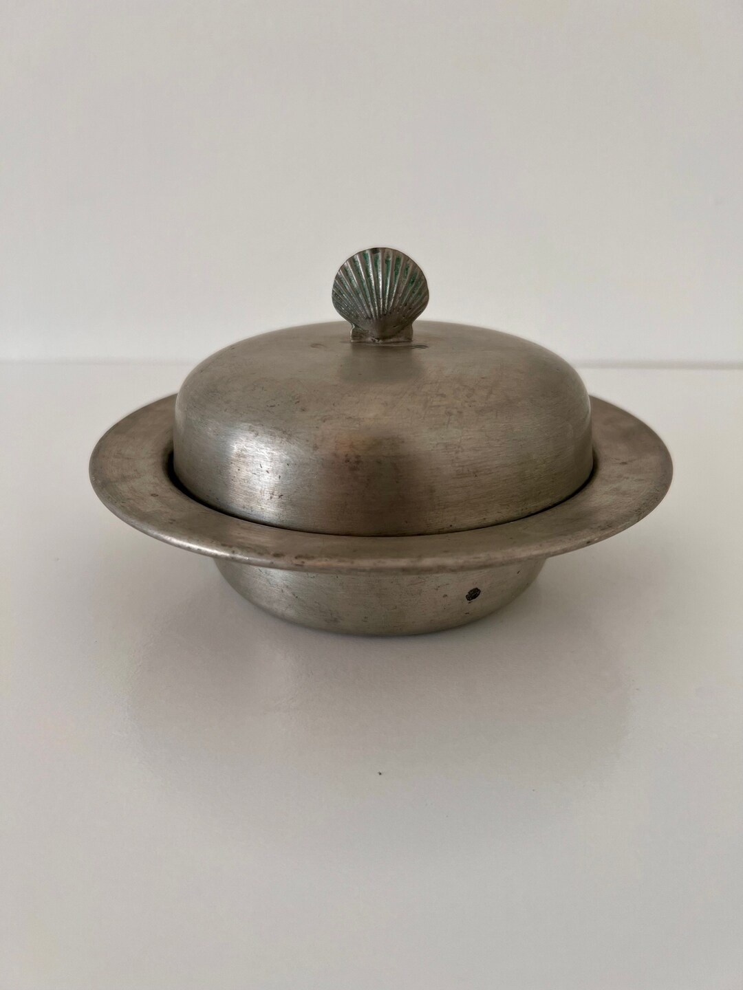 Vintage PEWTER CRAFTERS of CAPE Cod, Round Lidded Dish With Shell ...