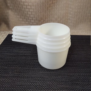 White Tupperware Measuring Cups Set of 4 - Etsy