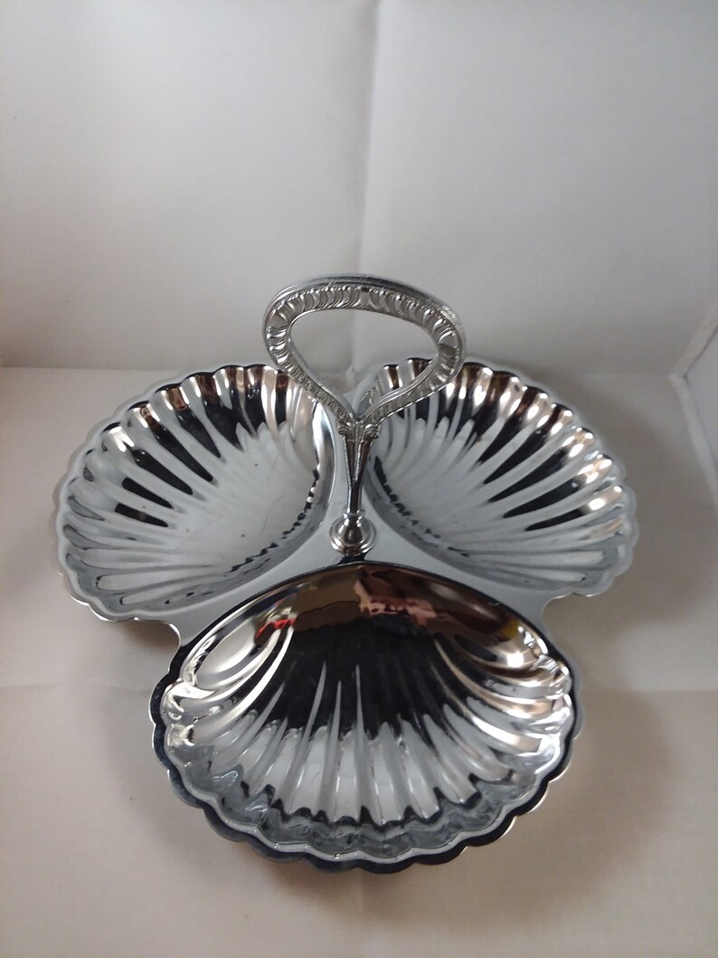 Irvinware Clamshell Serving Caddy - Etsy