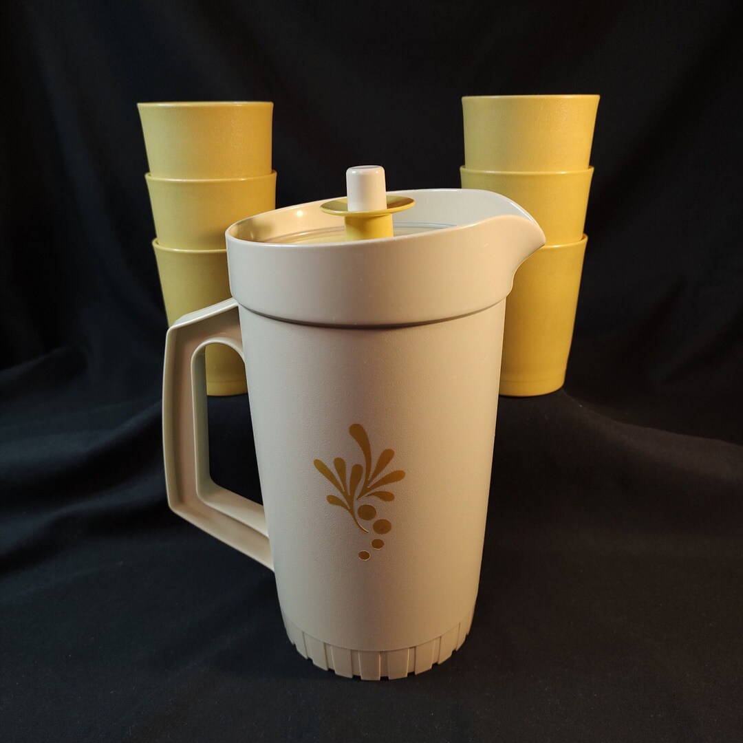 Tupperware Pitcher & Matching Tumblers (6) - Etsy