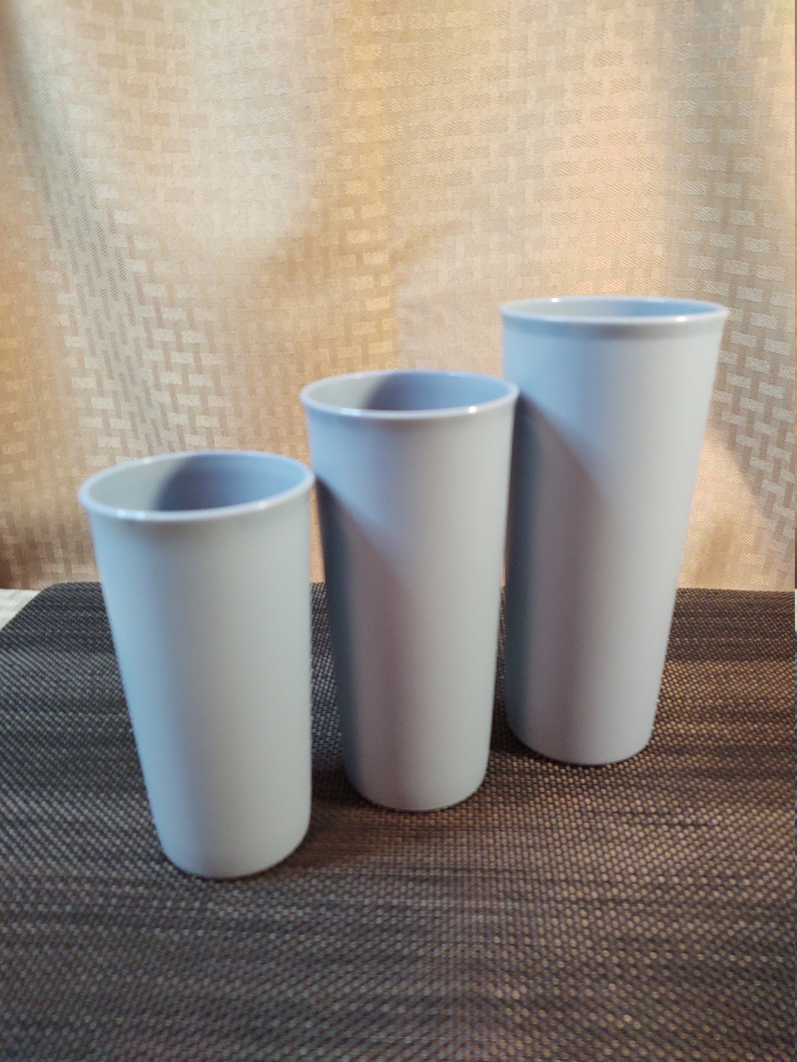 Tupperware Tumblers 2 Large 2 Medium & 2 Small - Etsy