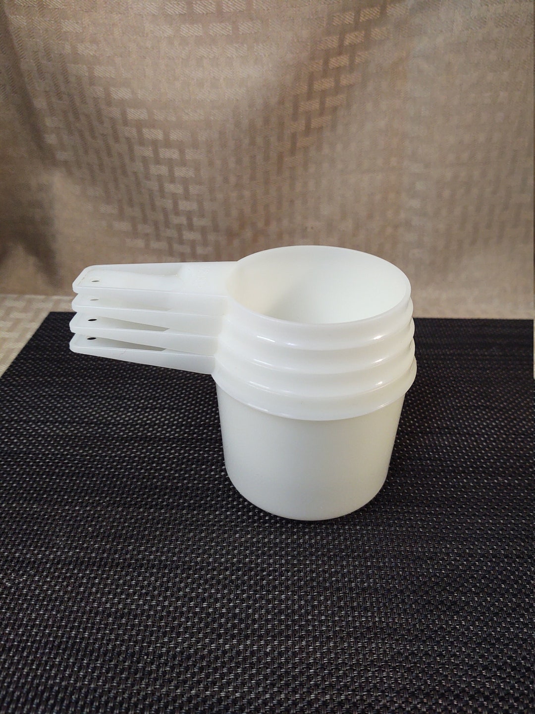 White Tupperware Measuring Cups Set of 4 - Etsy