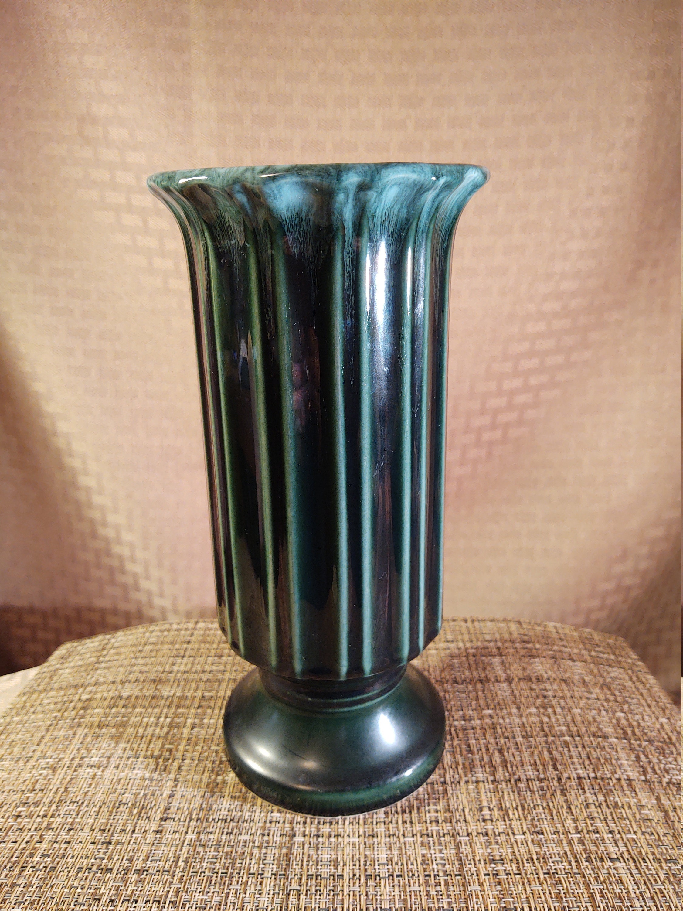 Hull Cylindrical Green Agate Vase | Etsy