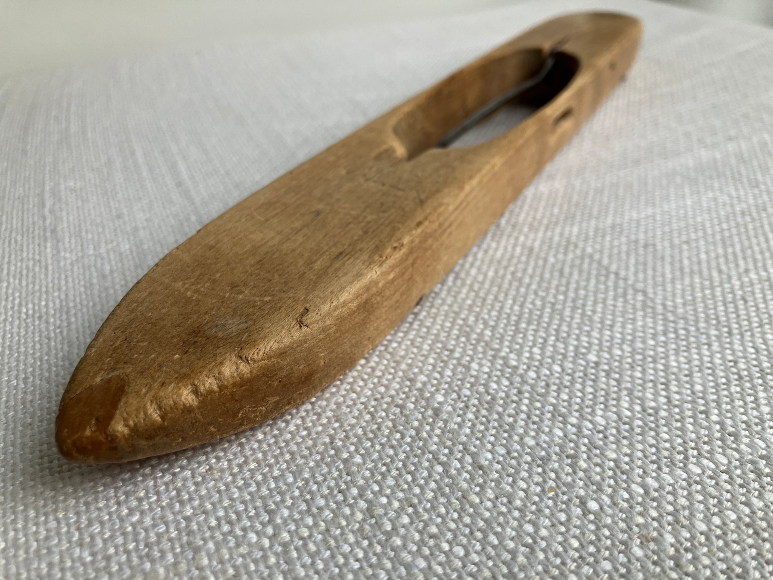 Vintage Wooden Weaving Shuttle With Rollers, Textile Boat Shuttles ...