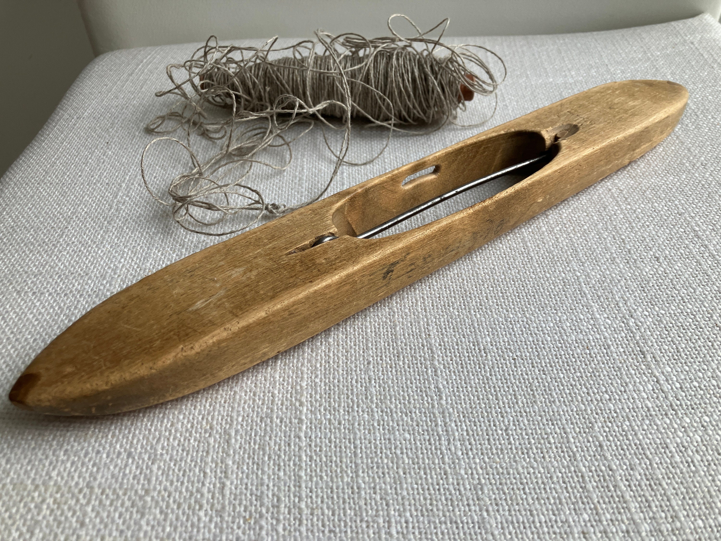 Vintage Wooden Weaving Shuttle With Rollers, Textile Boat Shuttles ...