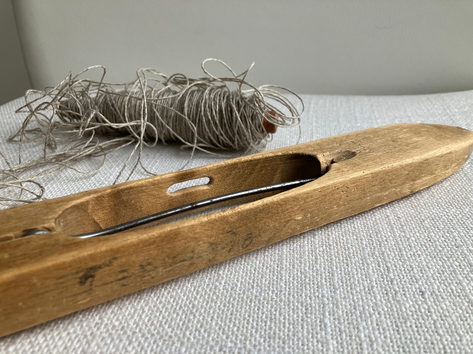 Vintage Wooden Weaving Shuttle With Rollers, Textile Boat Shuttles ...
