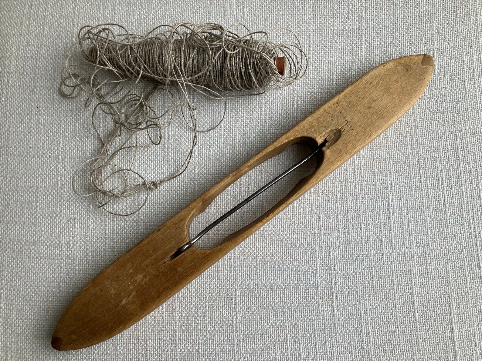 Vintage Wooden Weaving Shuttle With Rollers, Textile Boat Shuttles ...