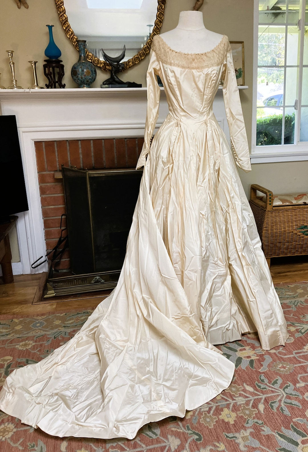 Henri Bendel Original 1952 Wedding Dress and Veil Ivory Silk Taffeta ...