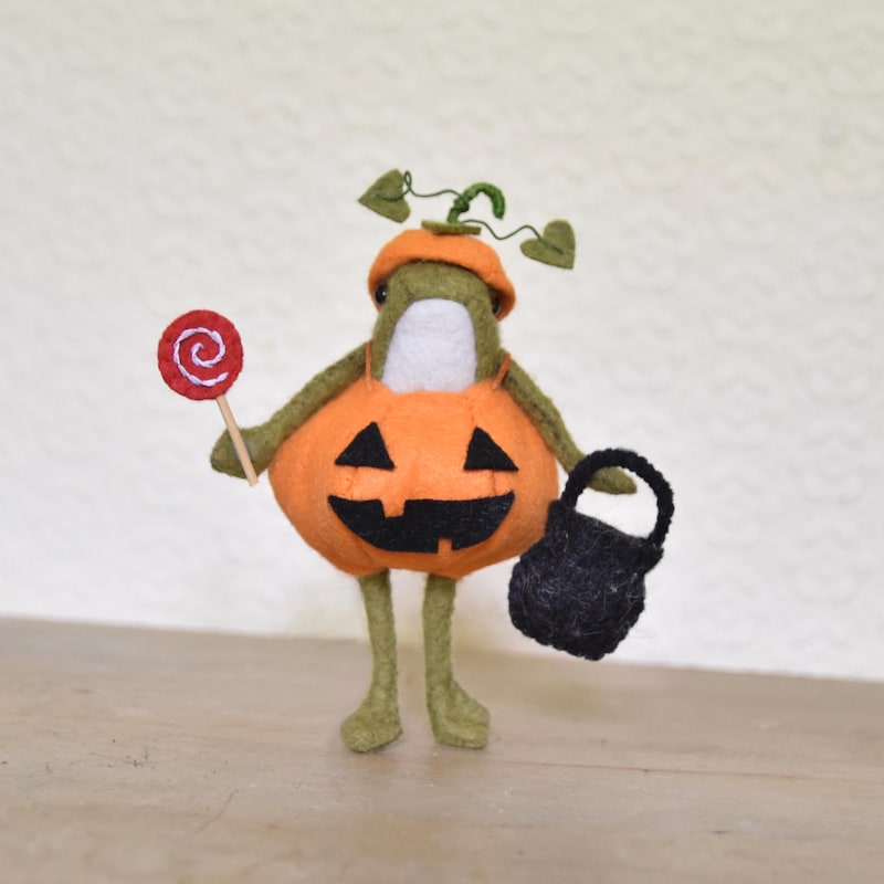 Miniature Frog Costume - Etsy UK