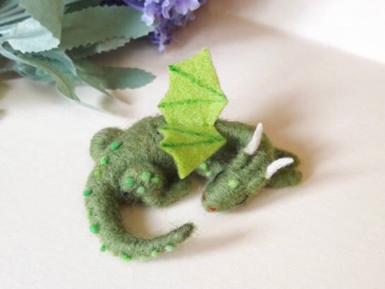 PDF FILES PATTERN Little Sleeping Dragon - Beginner/ Intermediate Shed ...
