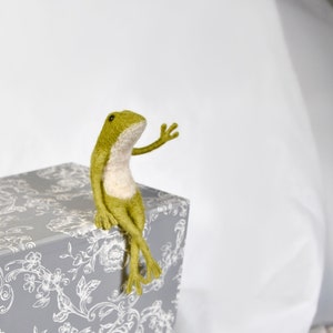 Poseable Frog Doll- Digital FILES and Video Tutorial - Needle Felt ...