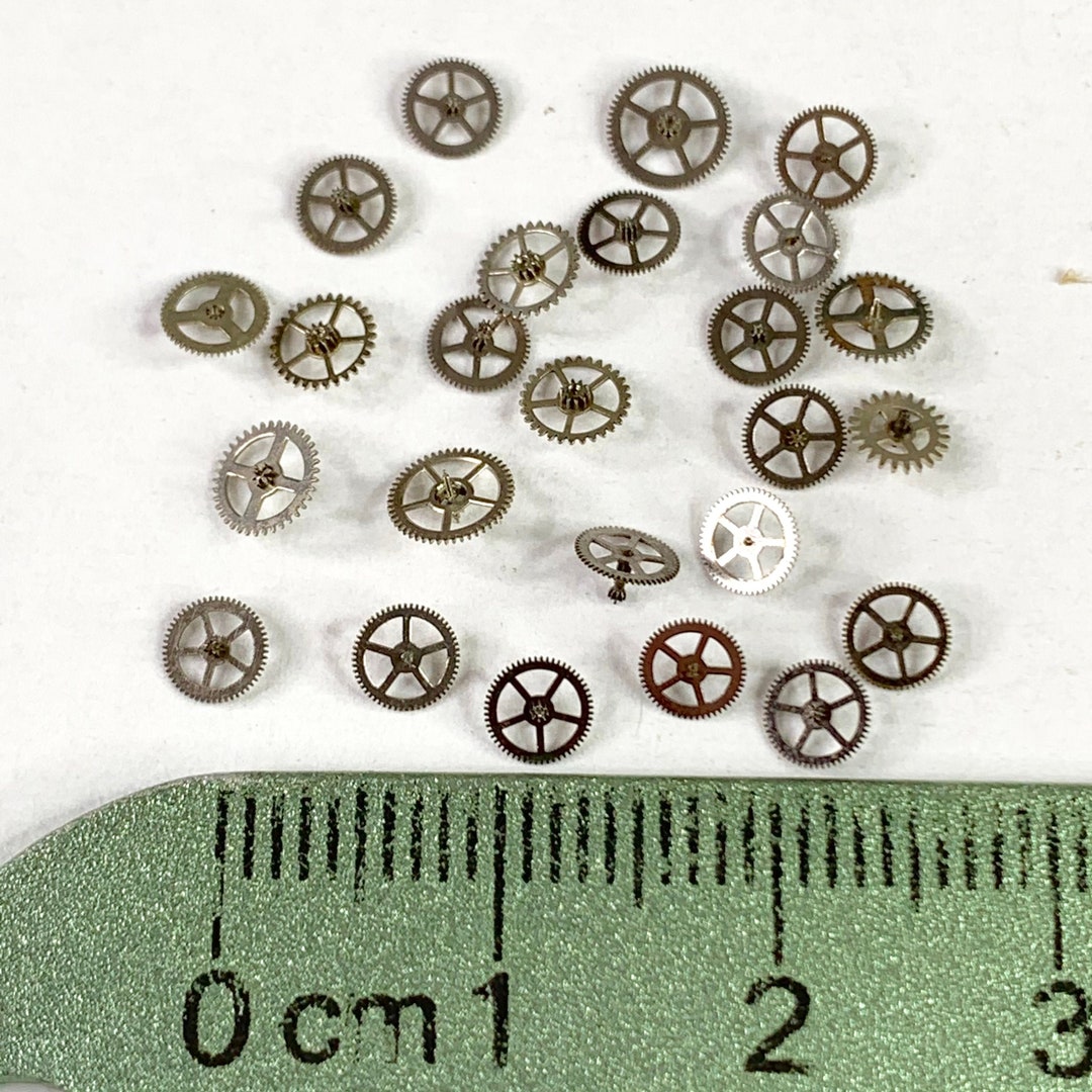 25 Tiny Silver Watch Wheels Altered Art Part Gear Steampunk Watchmakers ...