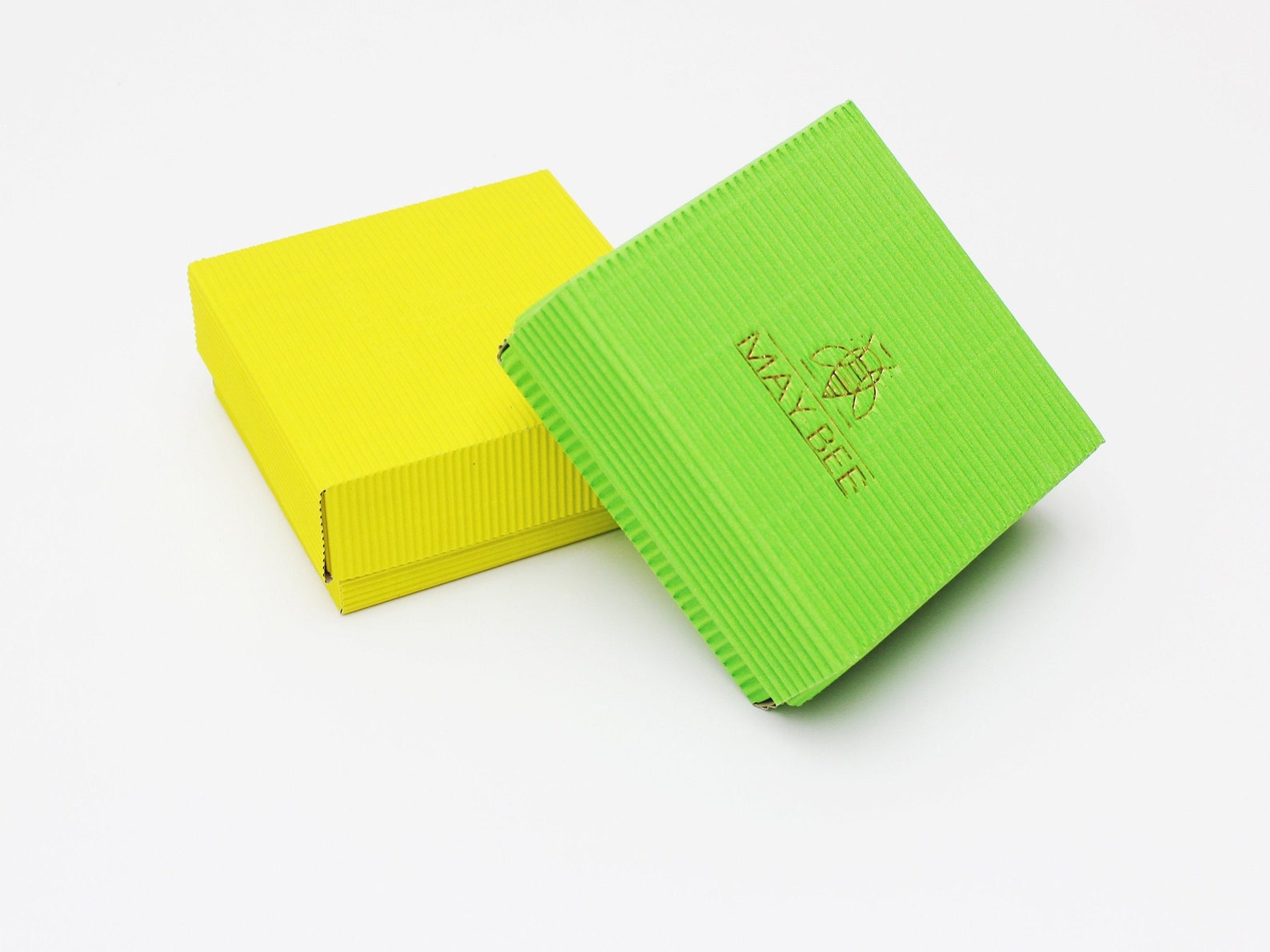 100 Pcs Small Square Boxes With Lid, Box of Designer Wavy Cardboard ...