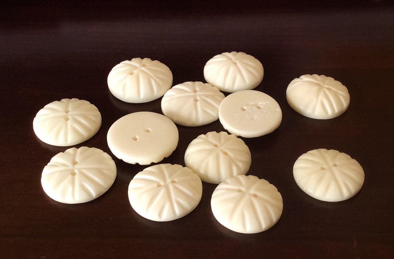 1 Dozen Sew Thru Bone Buttons - Etsy