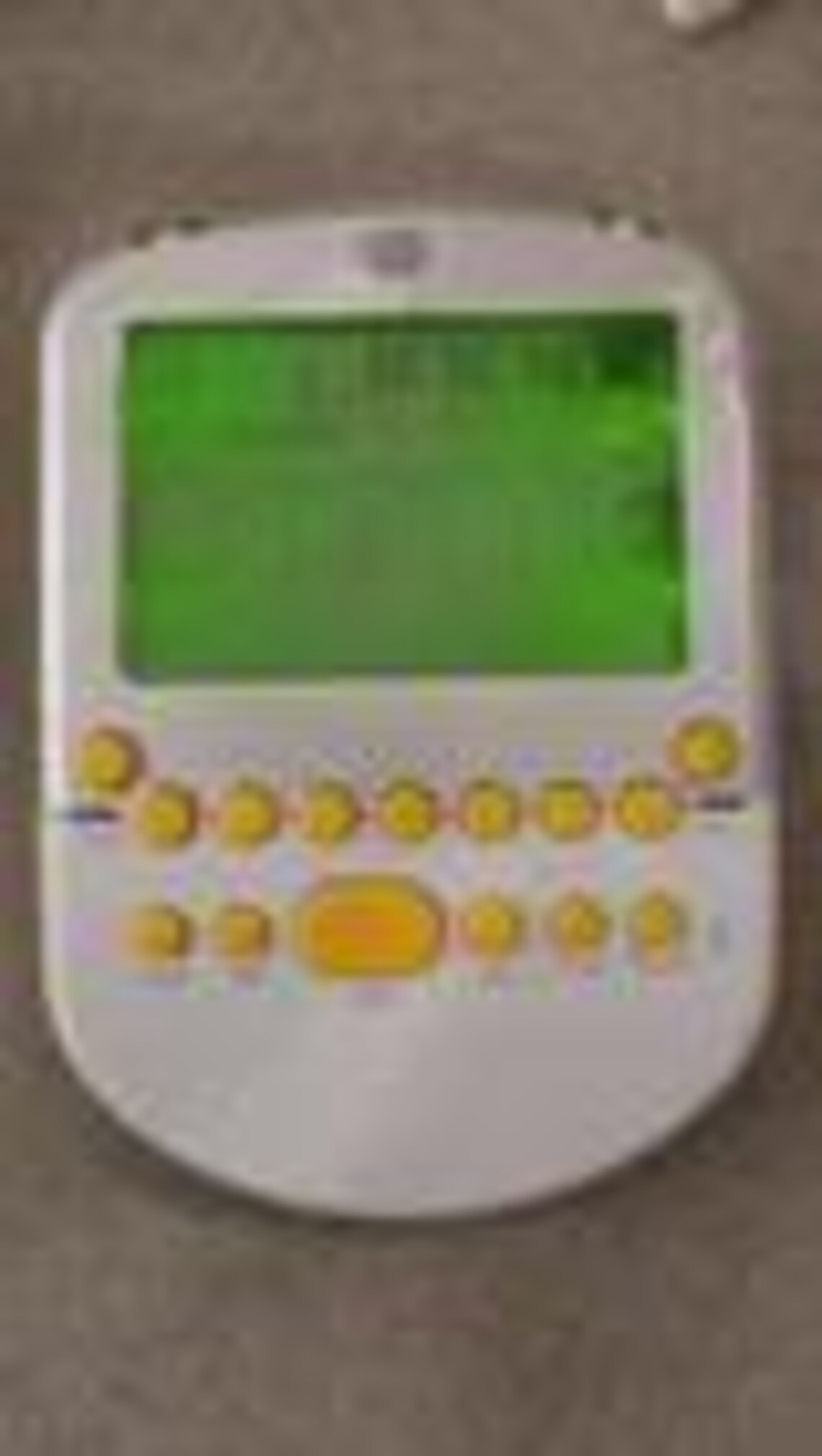 Radica Big Screen Auto Backlit Solitaire Game Yellow Retro Theme Mega ...