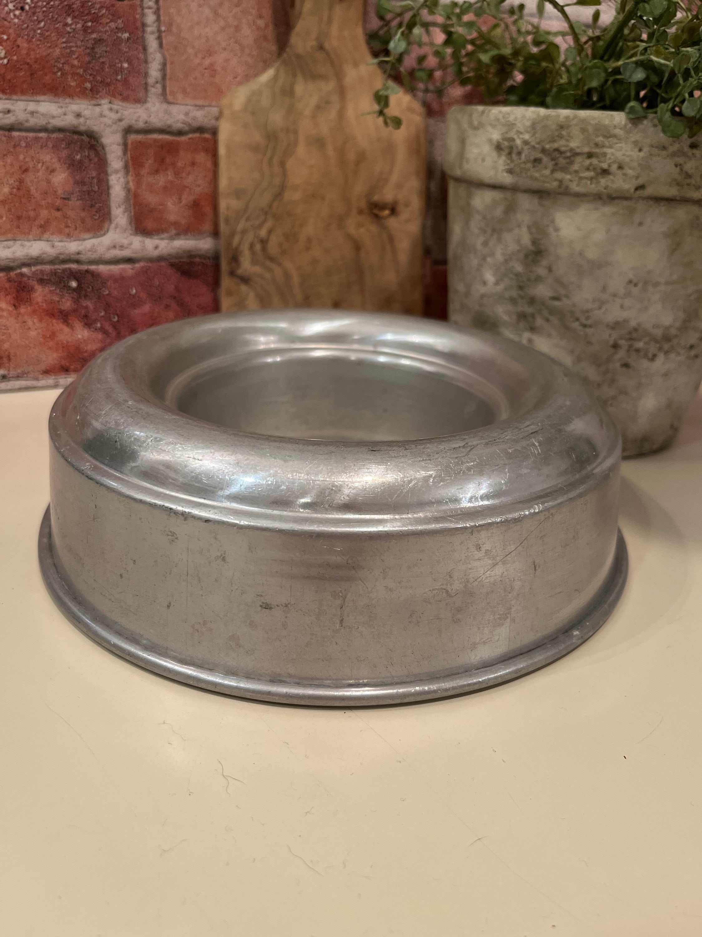 Aluminum Round Jello Mold Cake Pan/vintage Bundt Like Cake Pan/ Vintage ...