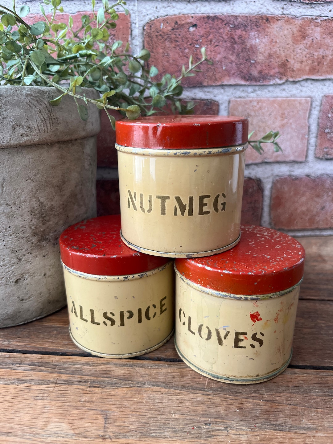 Vintage Spice Storage Containers/vintage Aluminum Tins/nutmeg Cloves ...