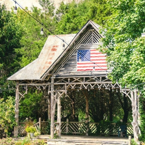 American Flag Barn Picture - Etsy