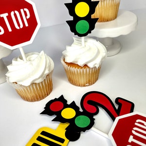 Wheels on the Bus Party Cupcake Toppers Set - Etsy