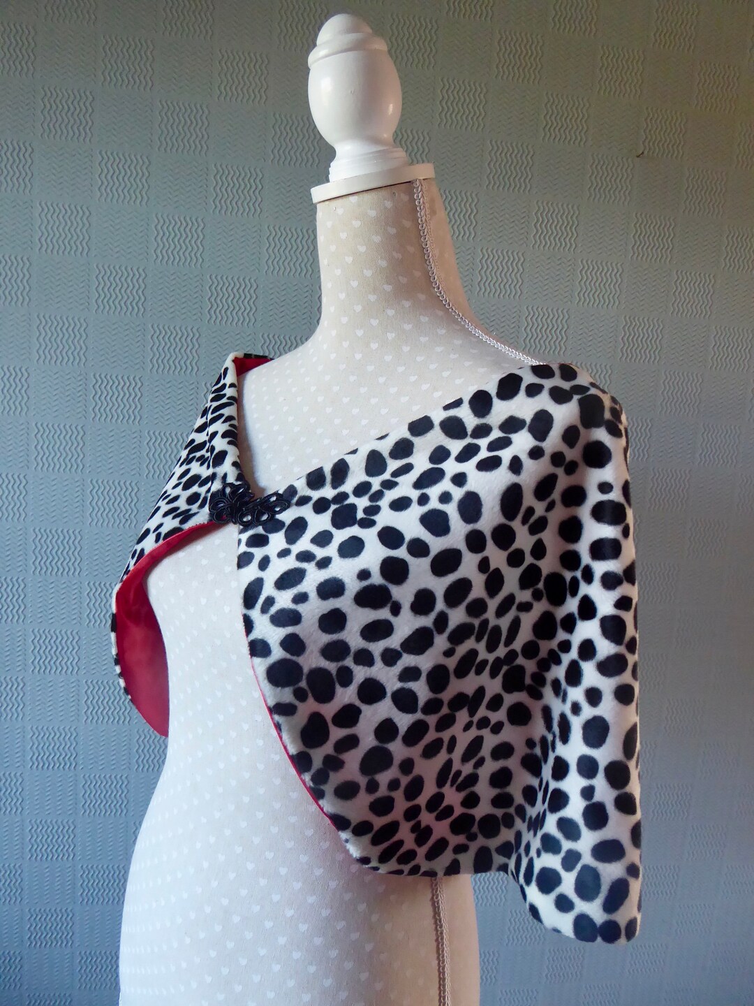 Dalmatian Print Cape, Black and White Spotted Wrap, Evil Queen Style ...