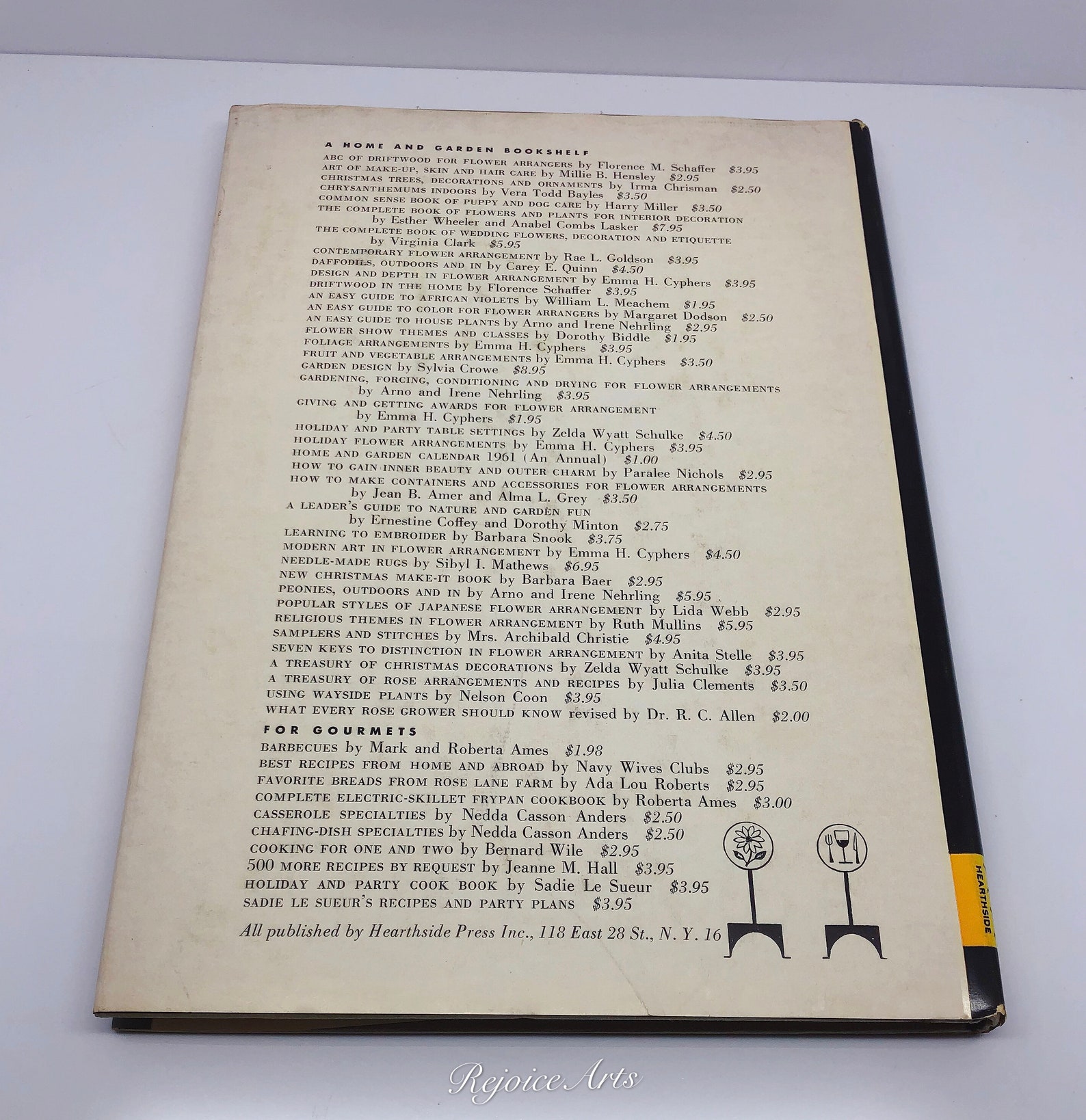 Design and Depth in Flower Arrangement by Emma Hodkinson Cyphers ...