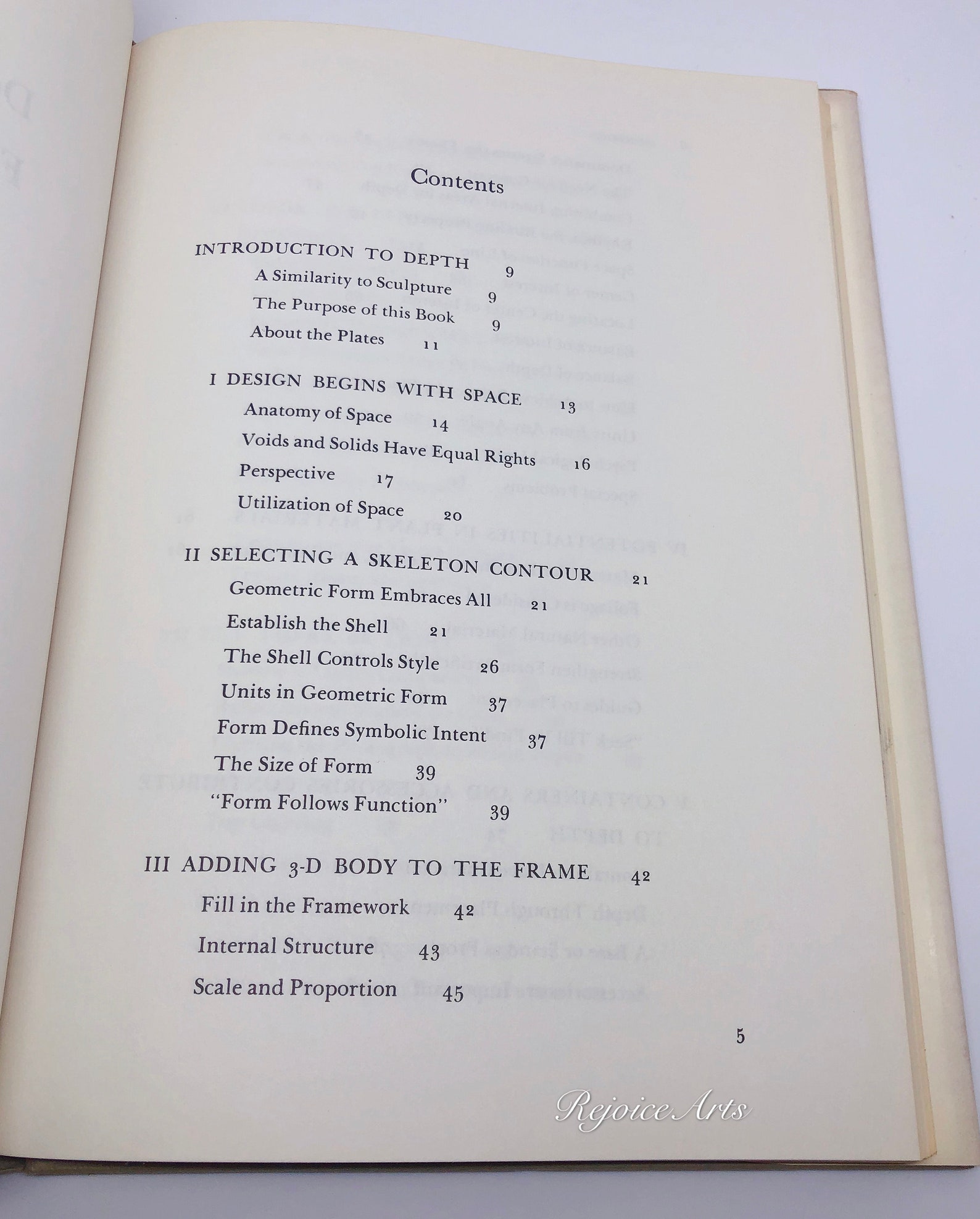 Design and Depth in Flower Arrangement by Emma Hodkinson Cyphers ...