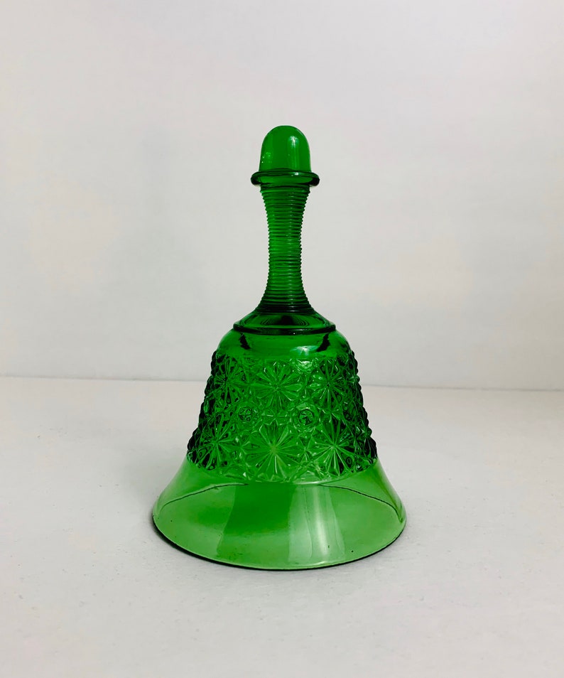 Bell Shaped Candy Dish (no Base) Daisy Button Green Glass L.E. Smith - Etsy