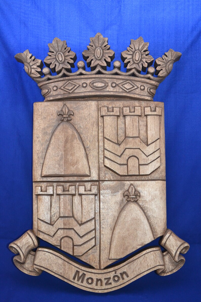 Hand Carved Family Crest, Personalized Wooden Coat of Arms - Etsy