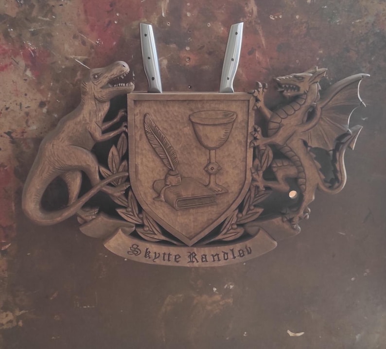 Custom Family Crest With Sabre Champagne Holder, Chambreer Sabel,coat ...