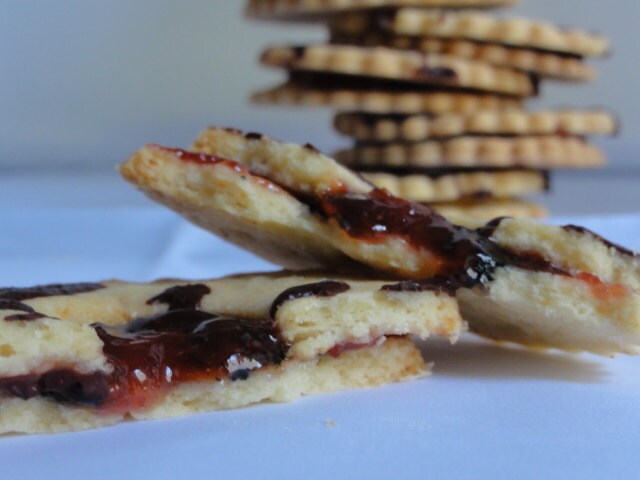 Linzer Butter Cookies,linzer Cookies, Hungarian Linzer Cookies,drizzled ...