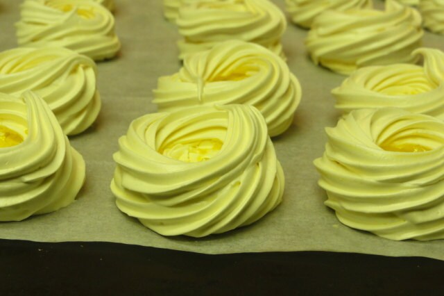 2 Dozen Mini Pavlova Shells Pavlova Shell Pavlova Meringue - Etsy