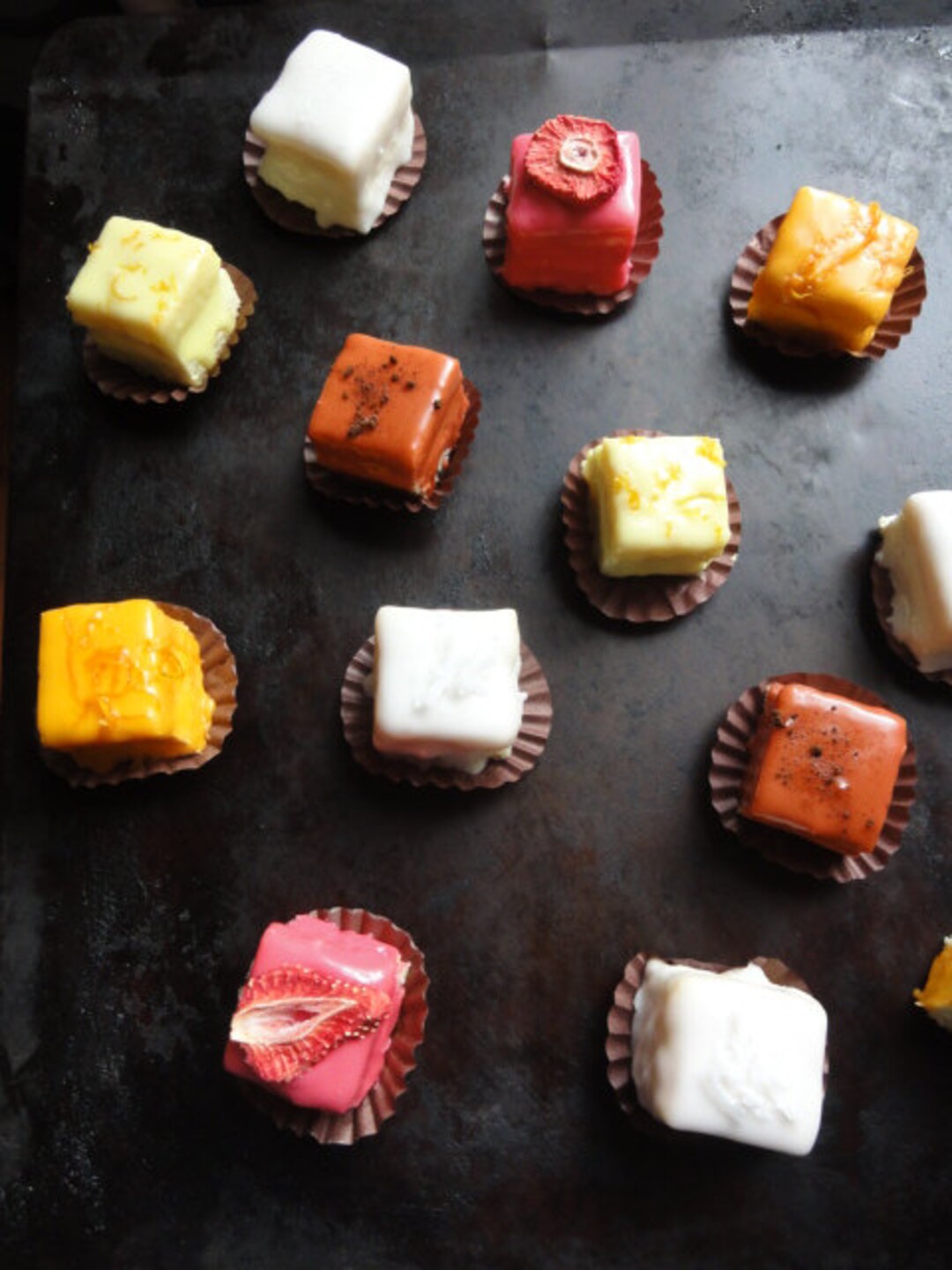 9 Pieces Petit Four Auth French Mini Cakes, Auth French Petit Four ...