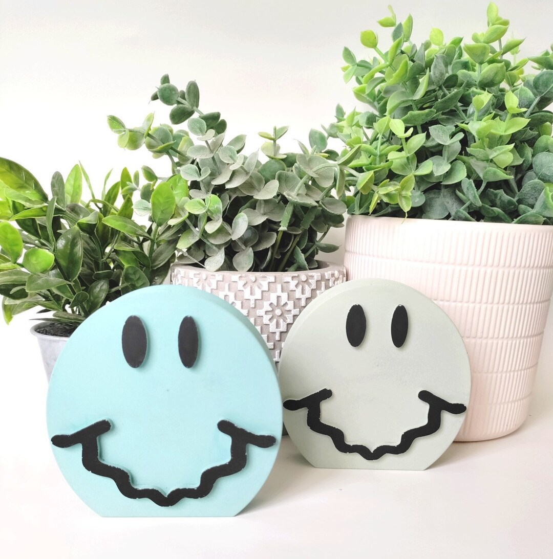 Wavy Smiley Face- Retro - Home Decor - Gift - Statue - Cement ...