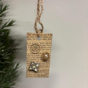Vintage Button Gift Tags…handmade. Old. Buttons. Books. Gifting ...