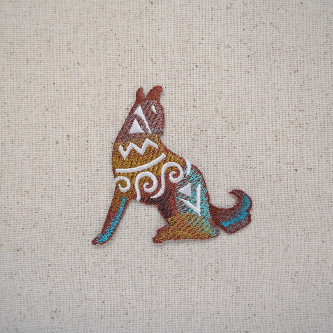 Wolf - Coyote - Southwest Tribal Design - Howling - Iron on Applique ...