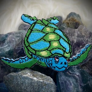 Sea Turtle - Facing Left or Right - Blue and Green - Iron on Applique ...