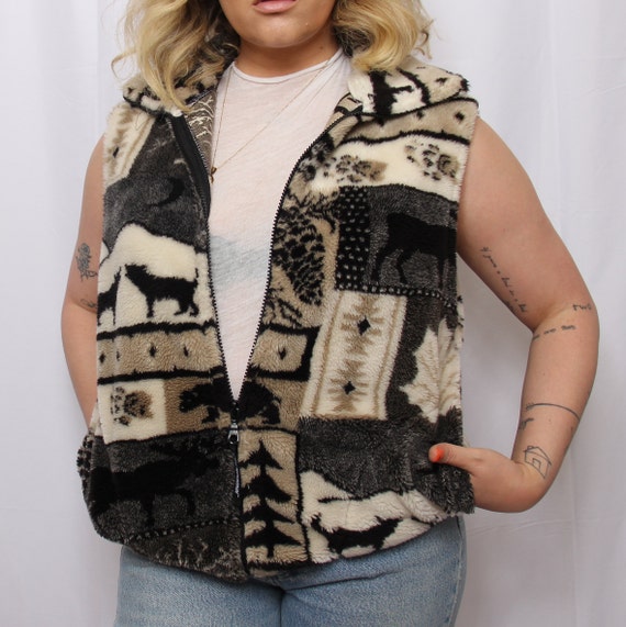 Vintage Plush Howling Wolf Zip-Up Vest - Gem