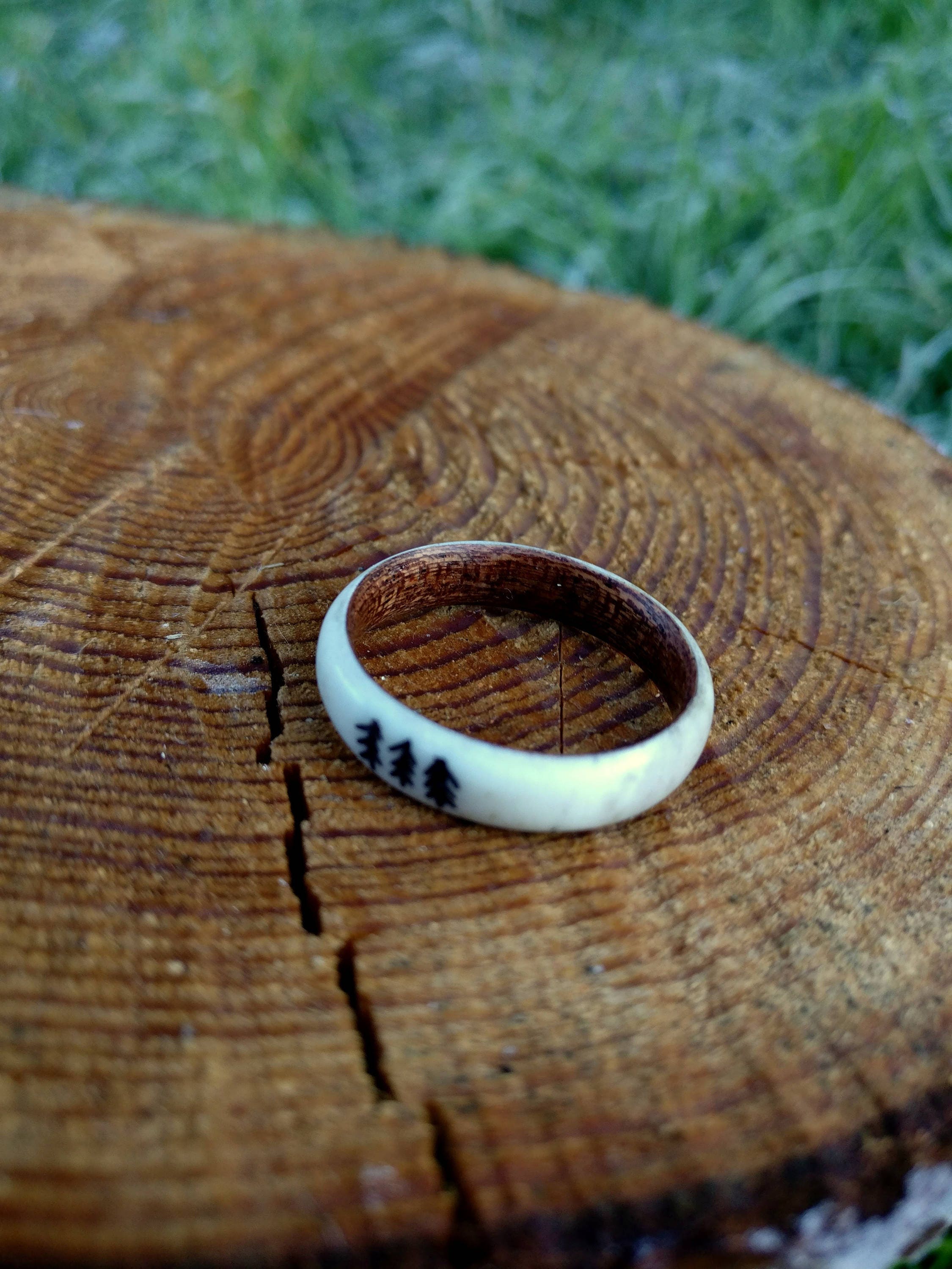 Antler and mahogany ring Engraved pine trees Bent wood ring | Etsy
