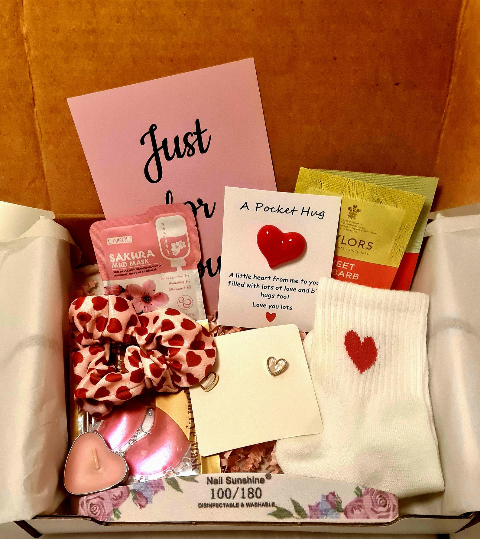 Postal Gifts Hug in a Box Letterbox Gift Treat Box Mothers Day Self ...