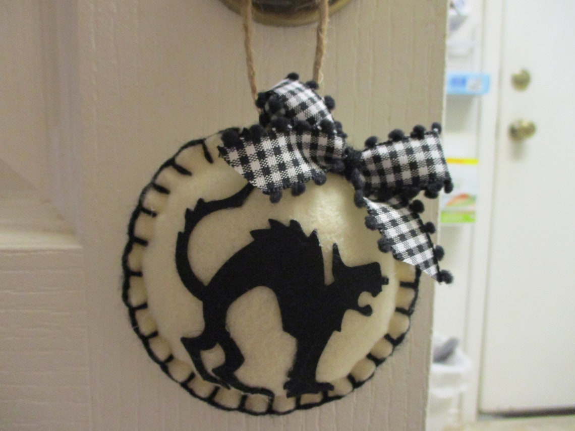 Rustic Cat and Raven Felt Halloween Ornaments-halloween Ornaments ...
